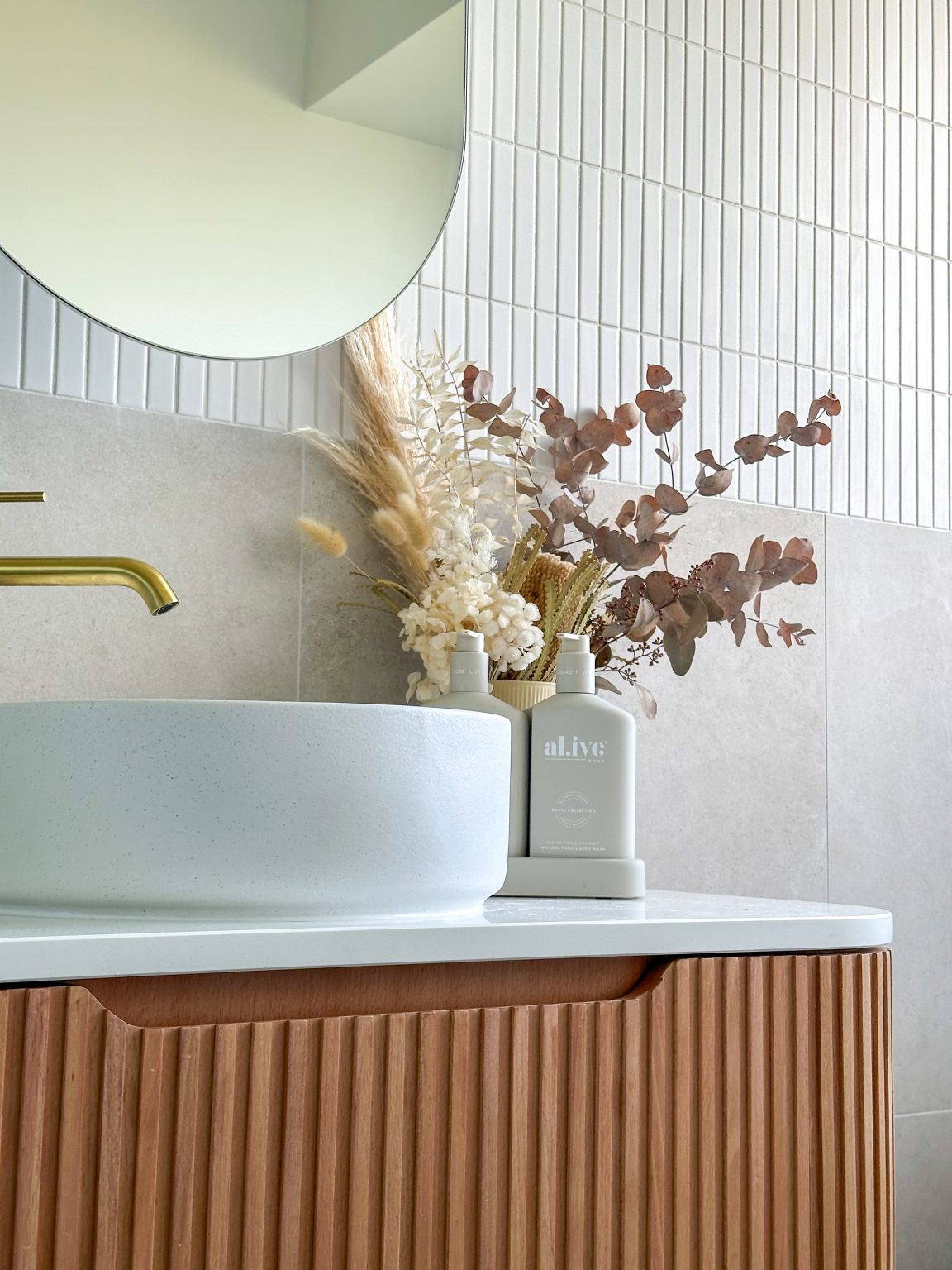 Entiva Enzo Micro-Tech Sand Lappato 600x600 | Ultimate Tiles | Sleek ...